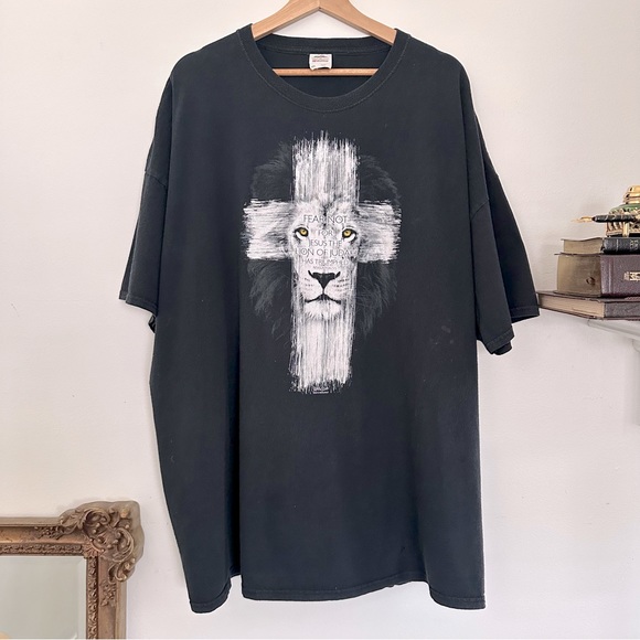 Fruit of the Loom | Shirts | Y2k Jesus Lion Of Judah Tshirt | Poshmark
